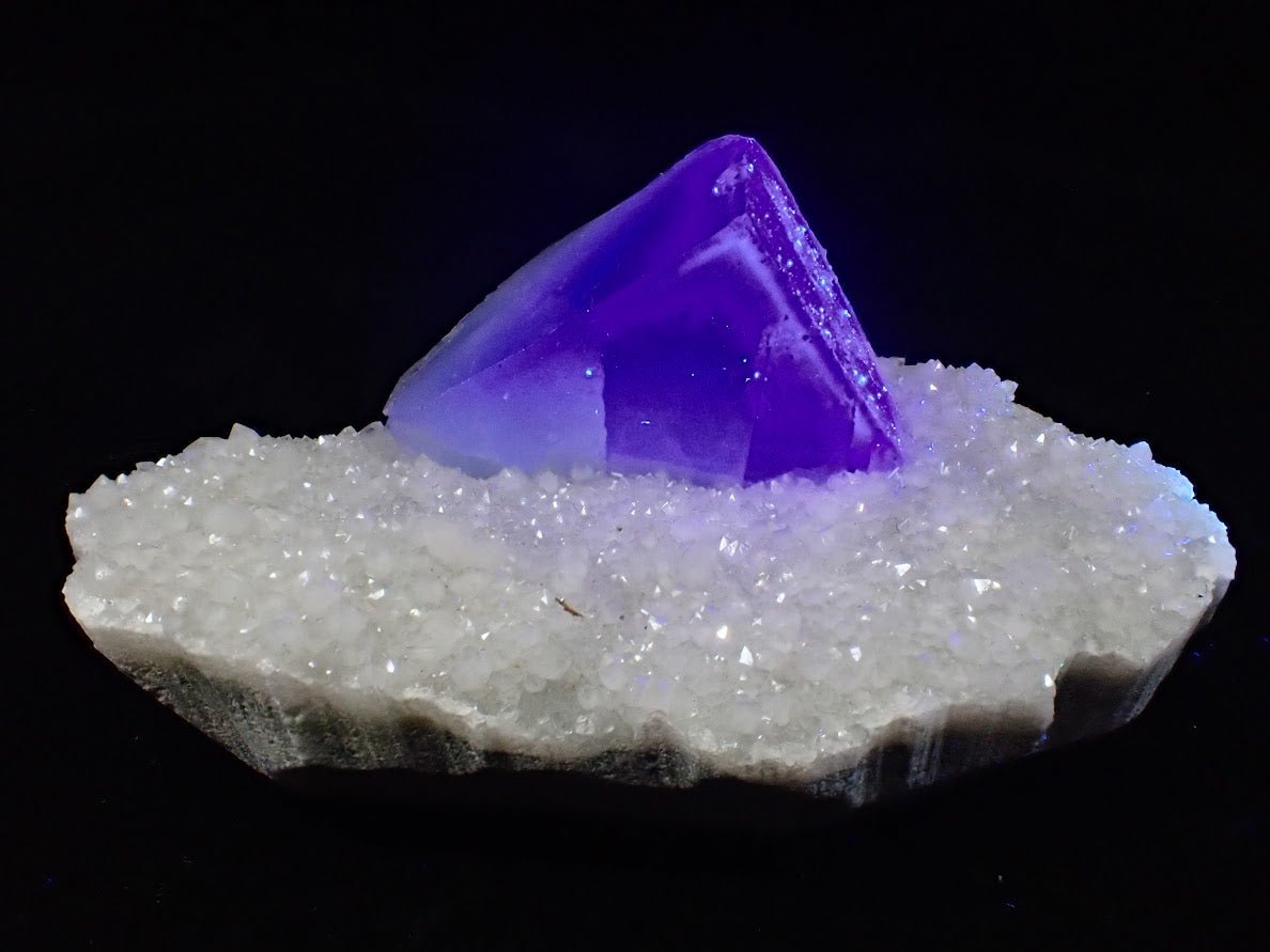 Blue Jelly Fluorite with Phantom on Quartz Matrix – Yaogangxian Mine ...